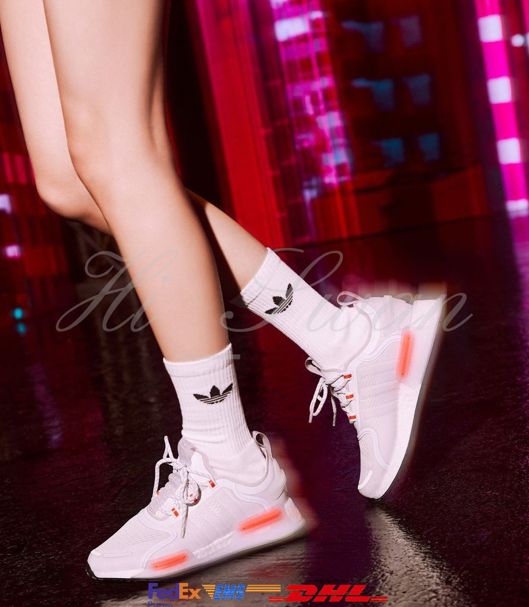 [BLACKPINK] - ADIDAS NMD V3 GX2089 OFFICIAL MD – HISWAN