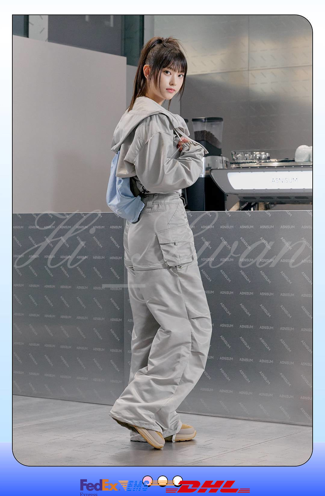 [NEW JEANS] HAERIN X OIOI FLAG LOGO GYM SACK OI1A1SBA21_3 – HISWAN